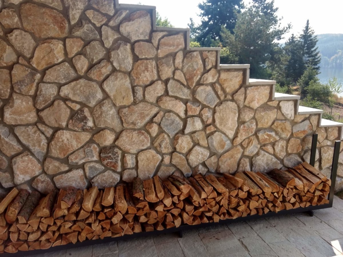 CHATA - Slapy, obklady DEVIN ROCK, dlažba RULA RUSTY « TRIMONA stone